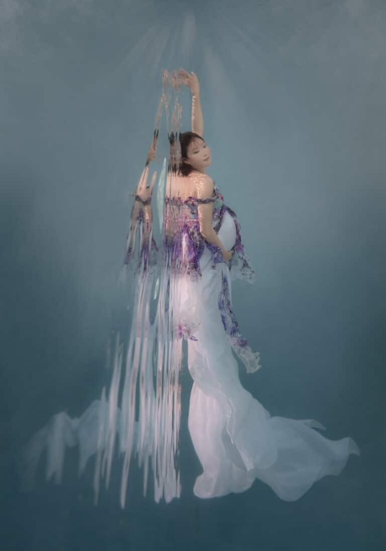 Beautiful Unique UNDERWATER Portrait Photography • Noosa, Sunshine ...